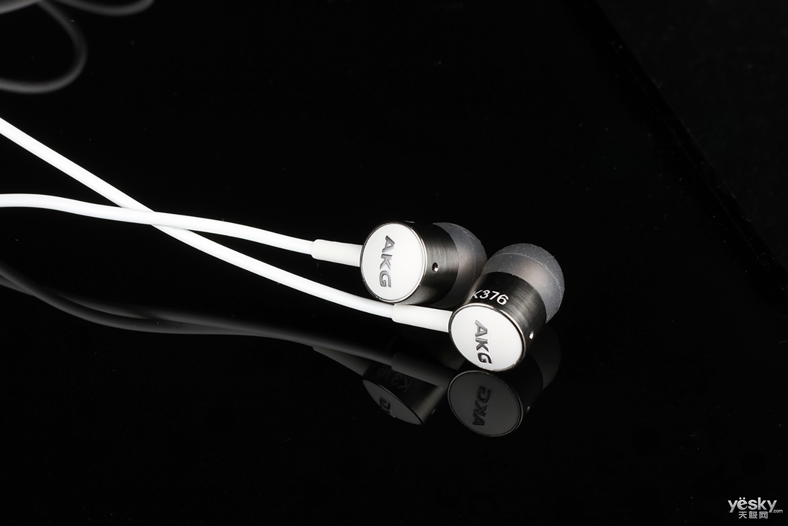 音质依旧出色 AKG安卓线控K376入耳耳机评测_天极网