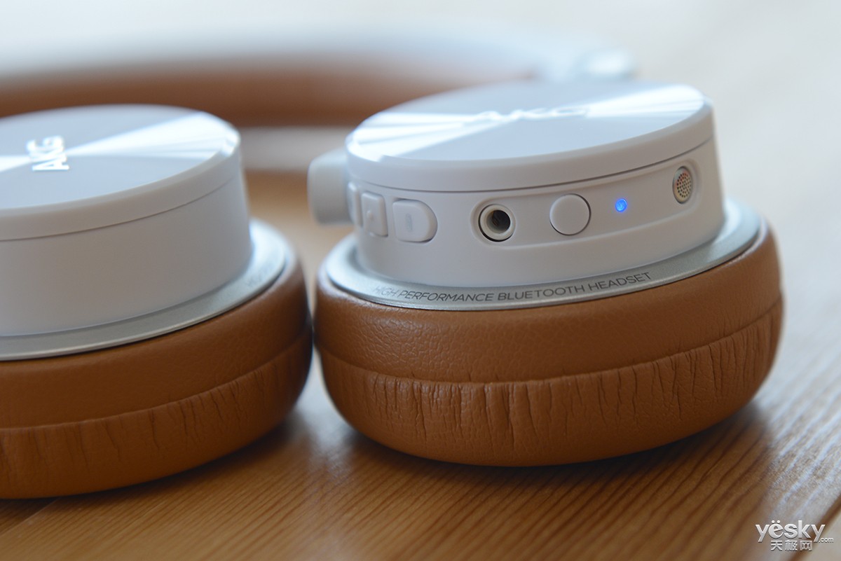解放束缚 AKG便携蓝牙耳机Y45 BT评测_天极网