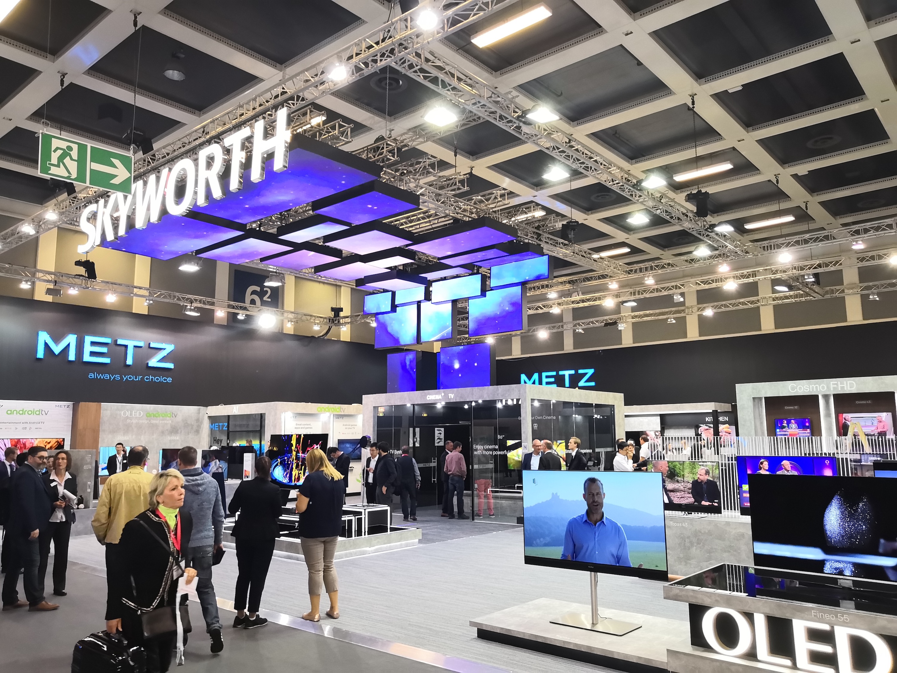 10秒小视频带你看IFA2018创维展会亮点_天极网