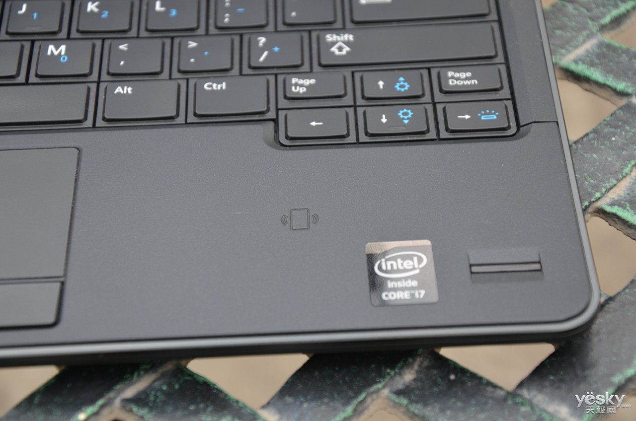 这才是高端典范！戴尔Latitude E7240评测_天极网